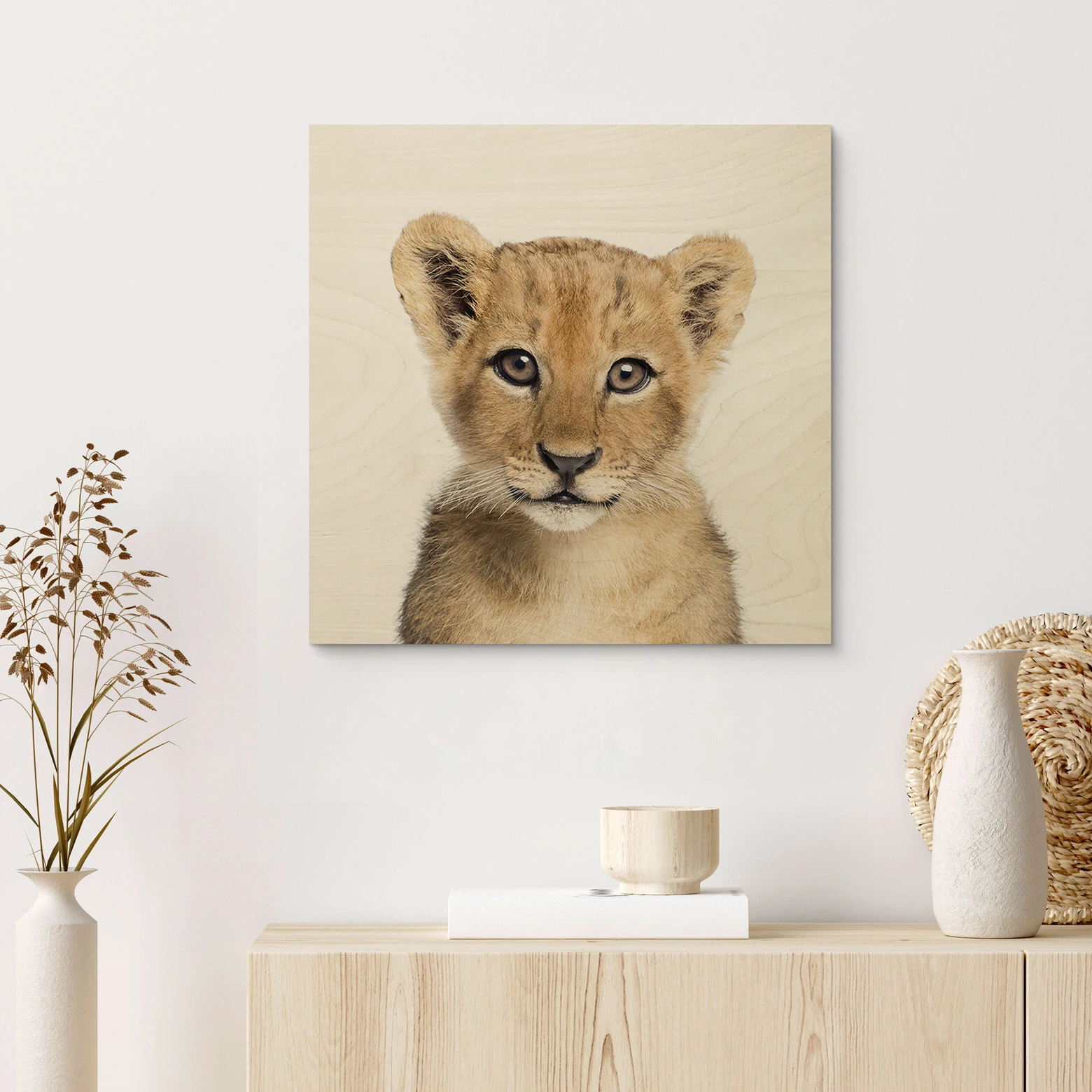 Houten Poster Sisi & Seb - Baby Leeuw | wall-art.nl