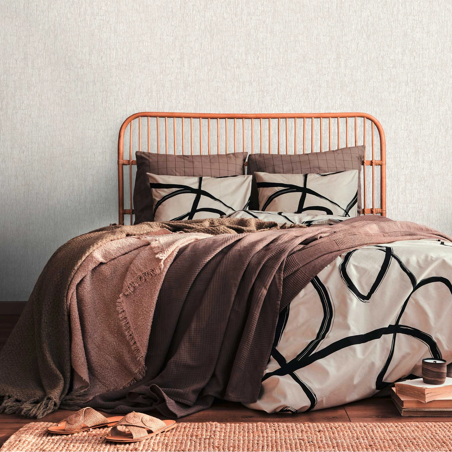 Elegant ivory textured wallpaper - non-woven for simple chic | wall-art.com