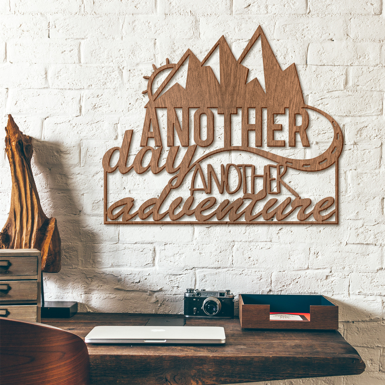 Holzbuchstaben Another day - Another adventure aus Mahagoni-Holz | wall ...