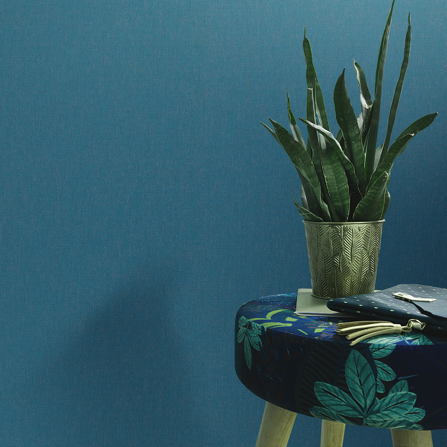 Effen Behang Vliesbehang Erismann Martinique blauw | wall-art.nl