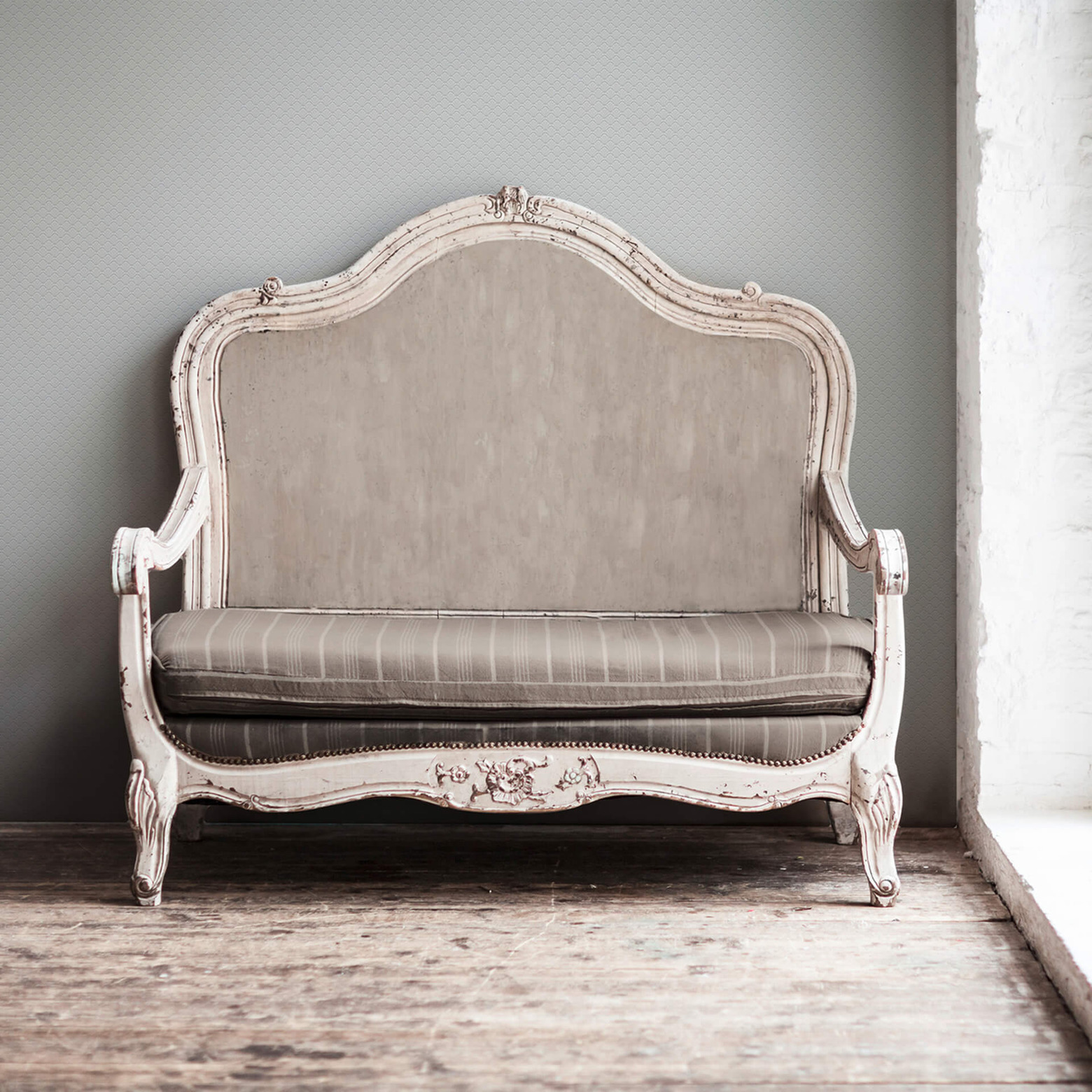 Jette design wallpaper in grey Art Deco wallpaper matt light textured ...